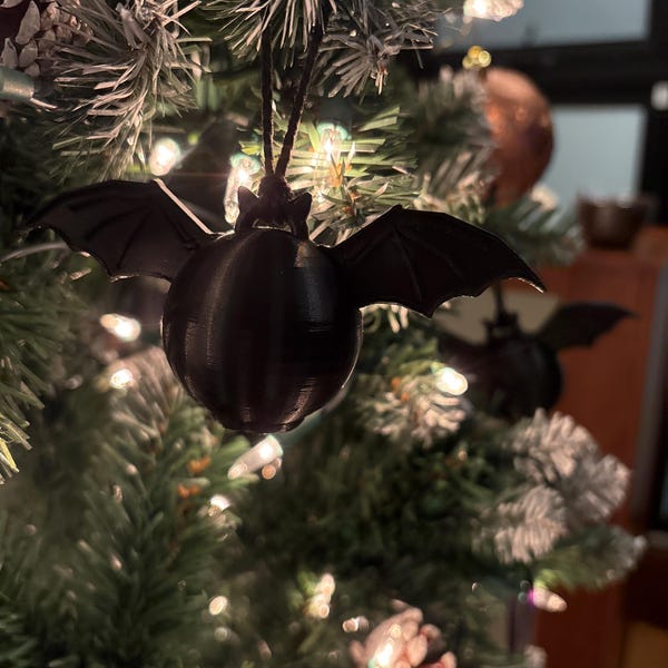 Bat Bauble Tree Ornament • Gothic Holiday Home Decor • 3D Printed - Etsy
