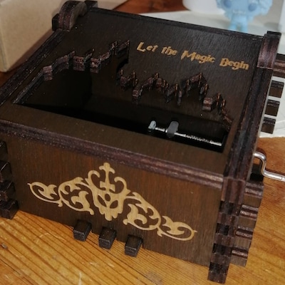 Christmas Gift Music Box Mechanical Music Box Music Box Handle Wooden ...