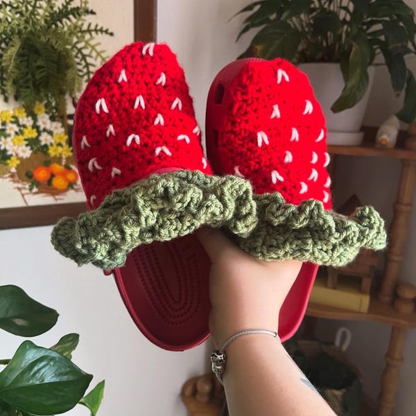 Strawberry Crochet Croc Pattern - Instant Download , Beginner Friendly ...