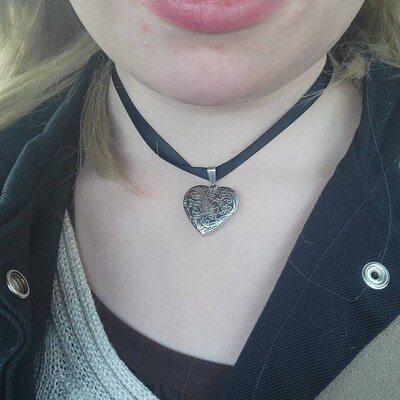 Ribbon Heart Pendant Necklace Ribbon Choker Necklace Silver Heart ...