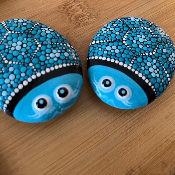 Set of 2 Dot Art Turtles Painted Stones Fairy Garden Gift Decoration ...