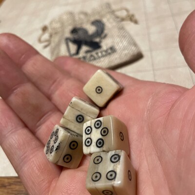 UNIQUE Pip Design Large Medieval Bone Dice Set qty 5 Mat Cauthon's Dice ...
