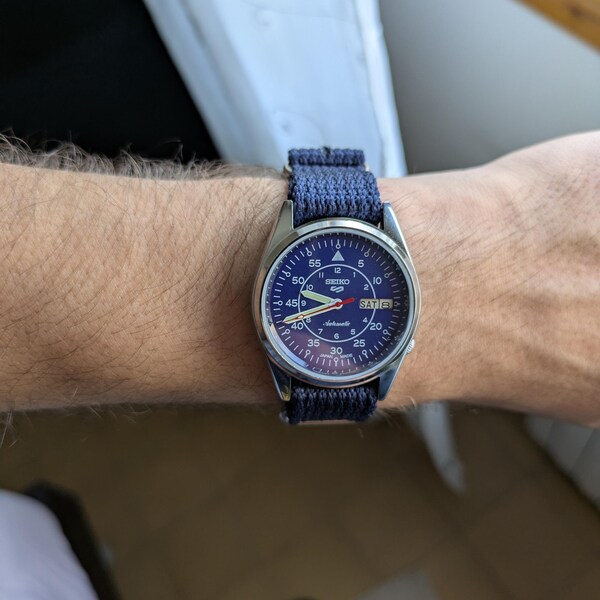 Vintage Hmt Hand-winding Indian Mens Black Dial Watch A430845-a - Etsy