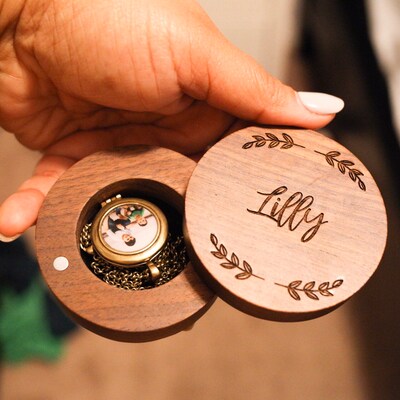 Circle Wood Ring Box Engraved Ring Bearer Box for Wedding - Etsy