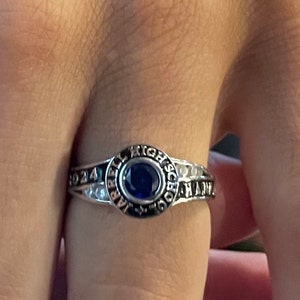 Women's Class Ring Custom Made for High Shcool and College Grads ...