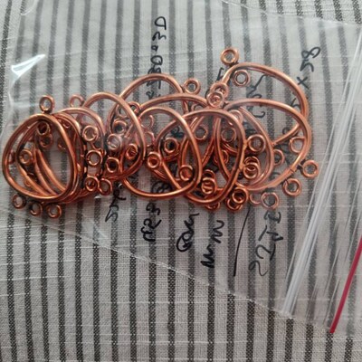 1 Piece 26X15X10MM Multi Strand Oval Ruby Emerald Box Clasp Oxidized ...