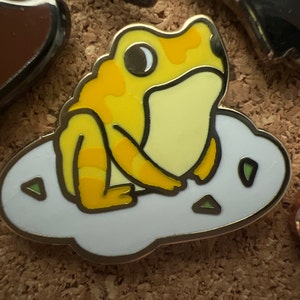 Golden Frog Hard Enamel Pin/tiny Frögs Collection Serotonin - Etsy