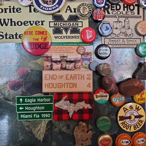Michigan's Upper Peninsula "end of Earth" Road Sign Houghton MI Wood ...