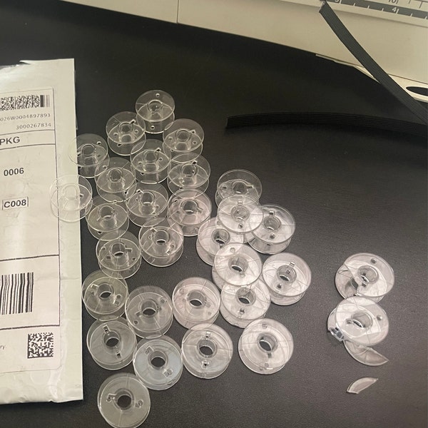 Singer Bobbin Case 421326 For Sewing Machine models 9015, 9018, 9020 ...