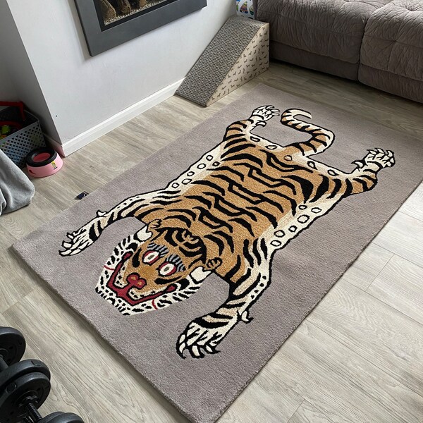 Handmade Hand Tufted Tibetan Tiger Animal Shape ( 4X6 ) Good Looking ...