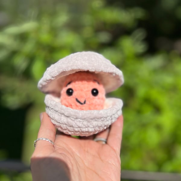 PATTERN: Low Sew Plush Cecil the Clam Pattern - Amigurumi Super Bulky ...