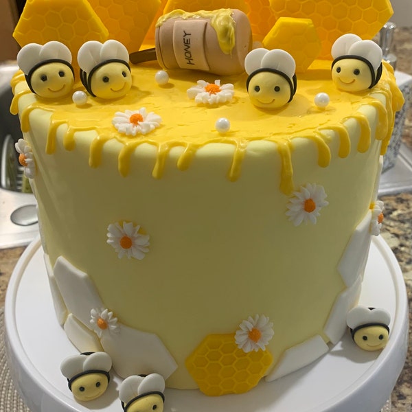Fondant Bees & Flower Cake Topper/ Bumblebee Cake Decoration/ Bees ...