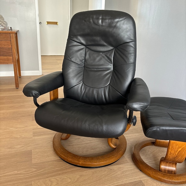 Ekornes Stressless Sand Leather Swivel Recliner Chair Ottoman Medium ...