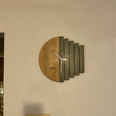 Shattered Broken Abstract Wall Clock 12 VREME, Art Timepiece, Timeless ...