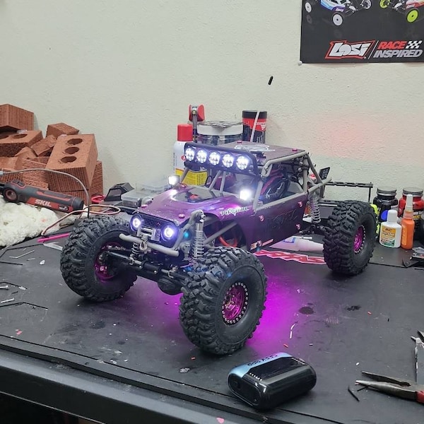 V2 Axial SCX6 Honcho Body Holders - Etsy