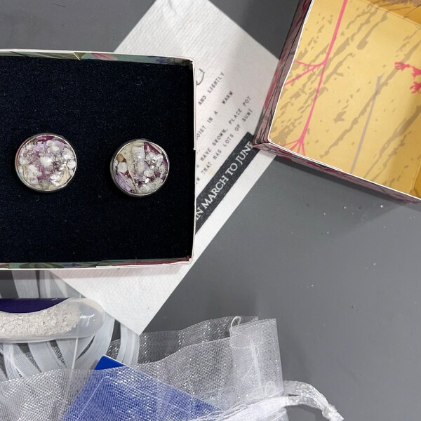 Teardrop Keepsake Memorial Ring - Ashes Keepsake Ring - Cremation Ash ...