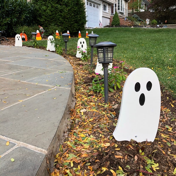 Walkway Ghosts Set of 5 Halloween Wood Engraved Yard Art Fall Walkway ...