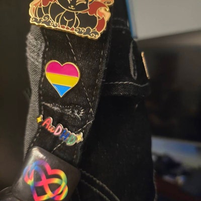 Invisible Disability Club Enamel Pin, Hidden Illness Awareness, Mental ...