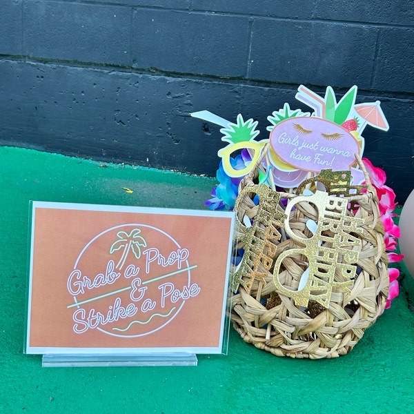 Melbourne Cup Poster Template, Best Dressed, Prizes, Melbourne Cup ...