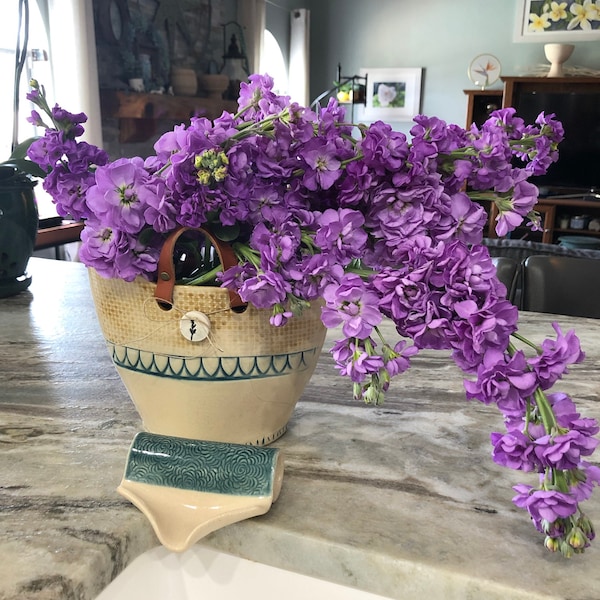 White Decorative Wall Hanging Flower Vase, Minimalist Ceramic and ...