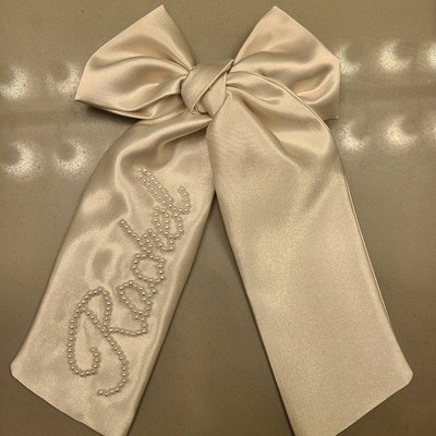 Bespoke Ivory Custom Name Beaded Bow With Pearls - Etsy