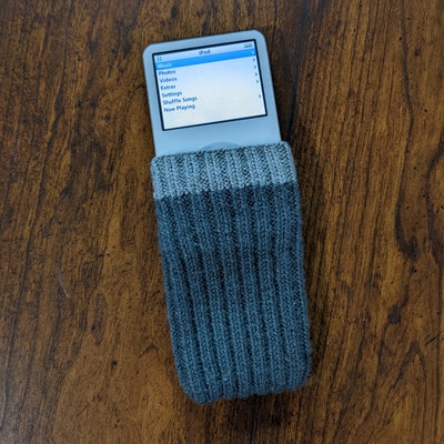 Hand Knit Apple Ipod Classic Cozy Apple Ipod Sock Apple Ipod Classic ...
