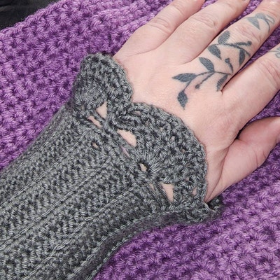 CROCHET PATTERN Lacy Cuffs Instant Download PDF - Etsy