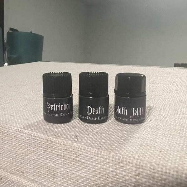 VAMPIRE BLOOD | Goth Perfume Oil | Alternative | Unique Fragrance ...