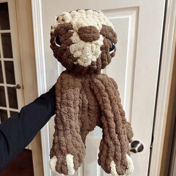 SYDNEY SLOTH / Full Video Tutorial / Finger Knit Sloth Snuggler ...