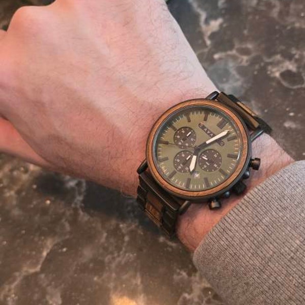 Engraved Wood Watch; Explorer S - 44mm (green Sandalwood & Black Steel ...
