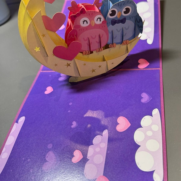 Fluttering Bee Bloom: 3D Bee Pop-up Greeting Card Ideal for Any ...