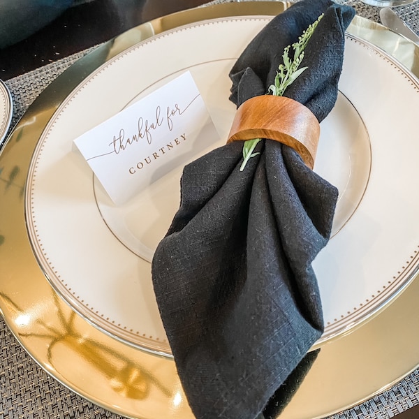 Friendsgiving Place Card Template, Modern Thanksgiving Placecard Gold ...
