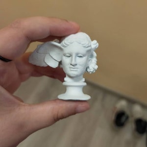 HANDPAINTED Medici Madonna RESIN REPLICA - Etsy