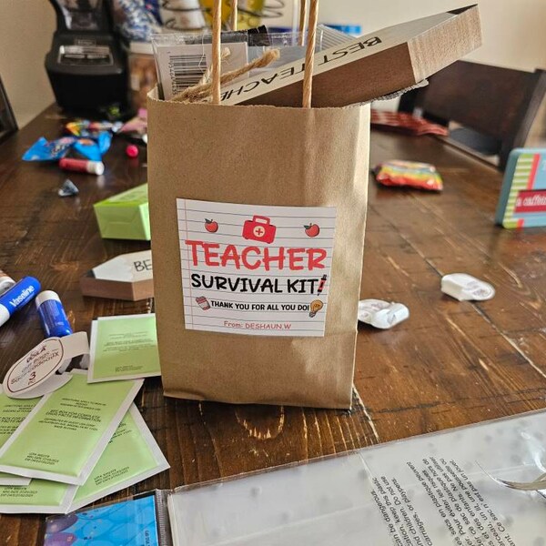 Teacher Survival Kit Printable Tag, Back to School Teacher Gifts ...