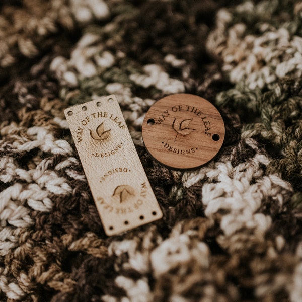 Personalised Walnut Wood CIRCLE Tags 30mm Wooden Handmade Clothing ...