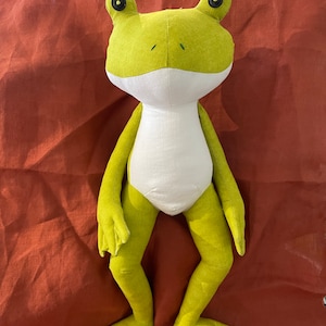 Stuffed Frog PDF Sewing Pattern & Tutorial Stuffed Animals Plush Toys ...
