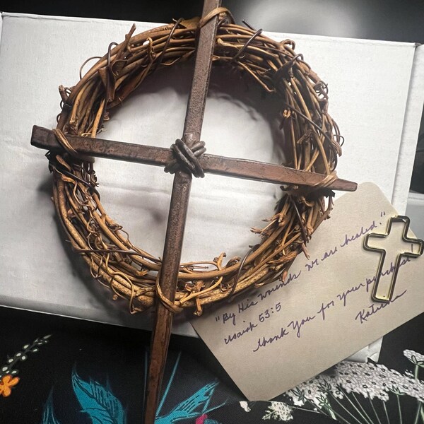 Eucharist Lent Holy Thursday Last Supper Medium Nail Cross Wreath ...