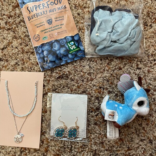 Favorite Color Mystery Box/ Mystery Bags/cute/ Trending - Etsy