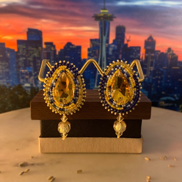 THE MAGIC LIGHT Roses Glass Beads, 12mm Special Formula Dichroic Glass ...