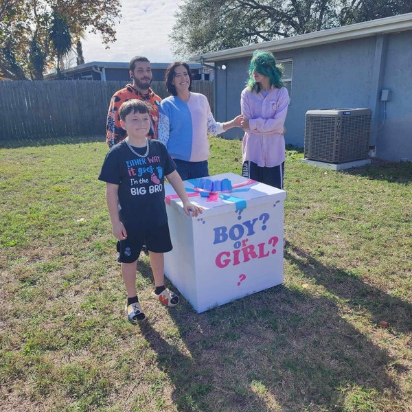 Jumbo Gift Box - the 28x28x28 Inch Surprise Gift Box / Oversized Gender ...