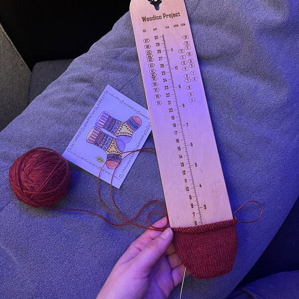Sock Knitting Ruler – Allows to Measure the Foot Length of a Knitted ...