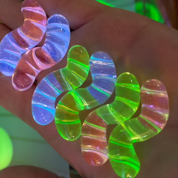 Glass Gummy Worms Using Uranium or UV -1pc or 2pc Special - Etsy