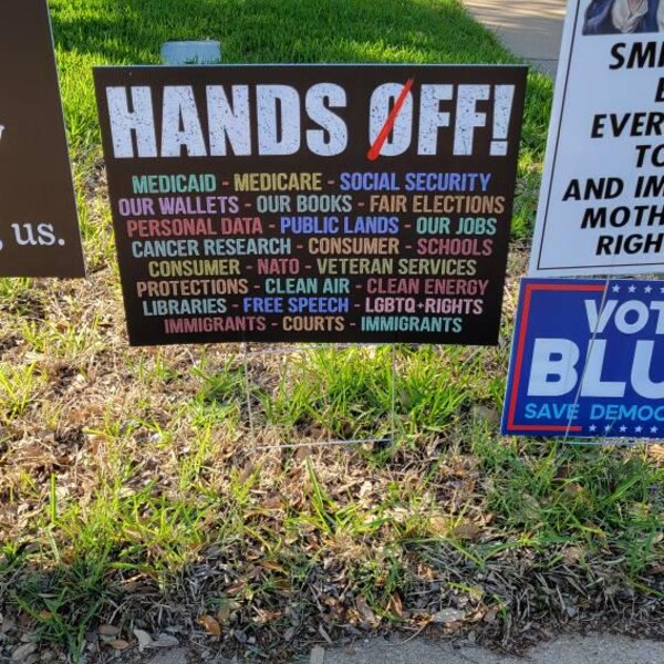 Foxglove Daisy Tulip Floral House Flag, Foxtrots Deltas Tangos Retro ...