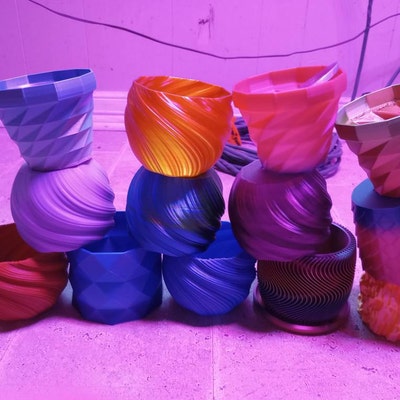 Medium Twisted Flower Pot for Plants of All Kinds white 6 Diameter by 4 ...