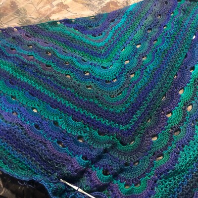 Victoria's German Shells Shawl Pattern / PDF Instant Download / Crochet ...