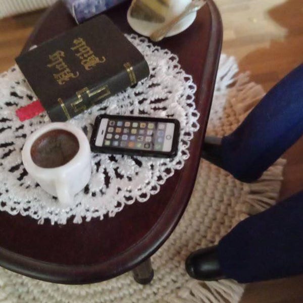 Dollhouse Miniature Smart Phone Mini Phone for Dolls House 1:12 Scale ...