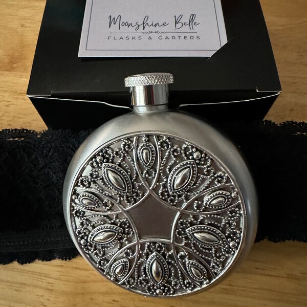 FLASK, Round Flask - Stainless Steel Flask With Antique Silver Design ...