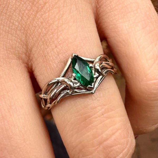 Wide Men's Dnd D20 Silver Signet Ring - Geeky D&D Statement Ring Gift ...