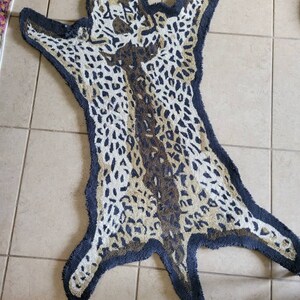 Modern Designer Traditional Hand Made Hand Tufted Wool Rug Tufted Snake ...