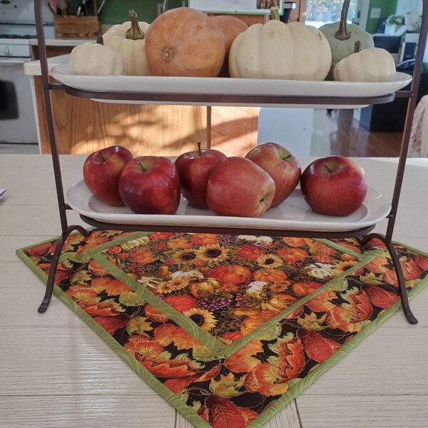 Fall Quilted Table Topper, Thanksgiving, 16.75 X 16.5 Pumpkins, Leaves ...